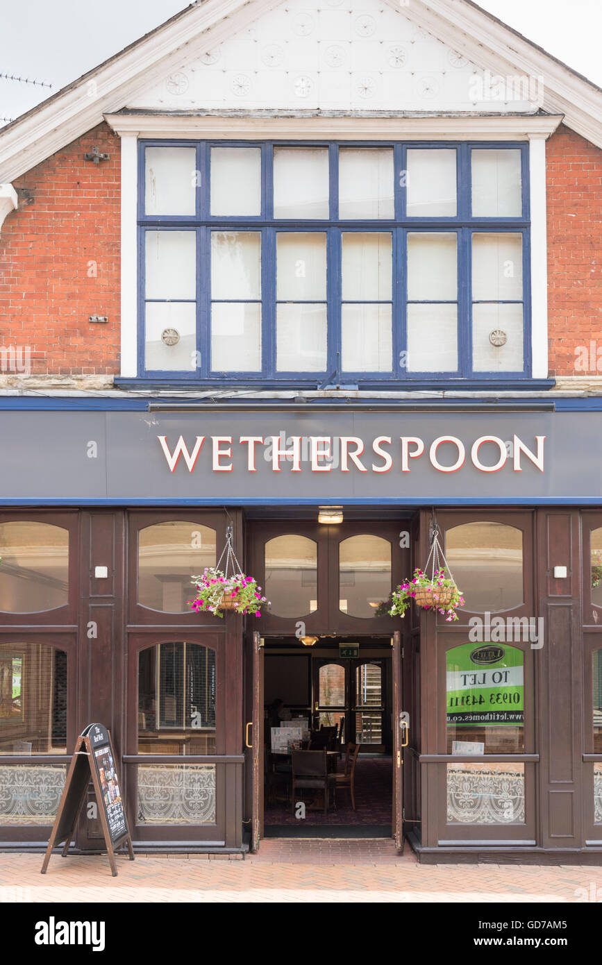 Rushden northamptonshire hi-res stock photography and images - Alamy