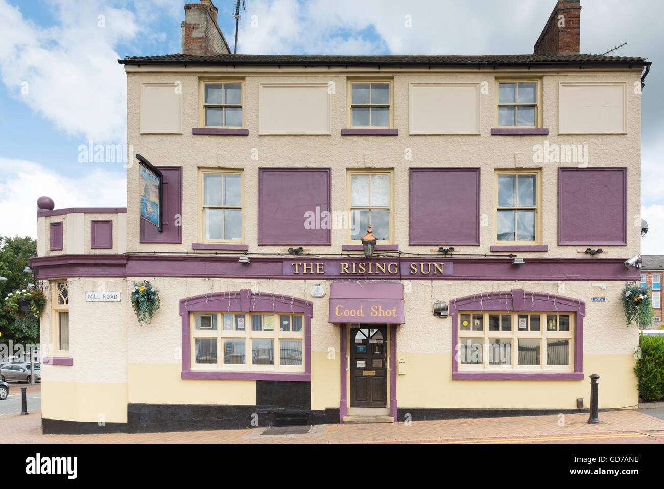 Sun pub hi-res stock photography and images - Alamy
