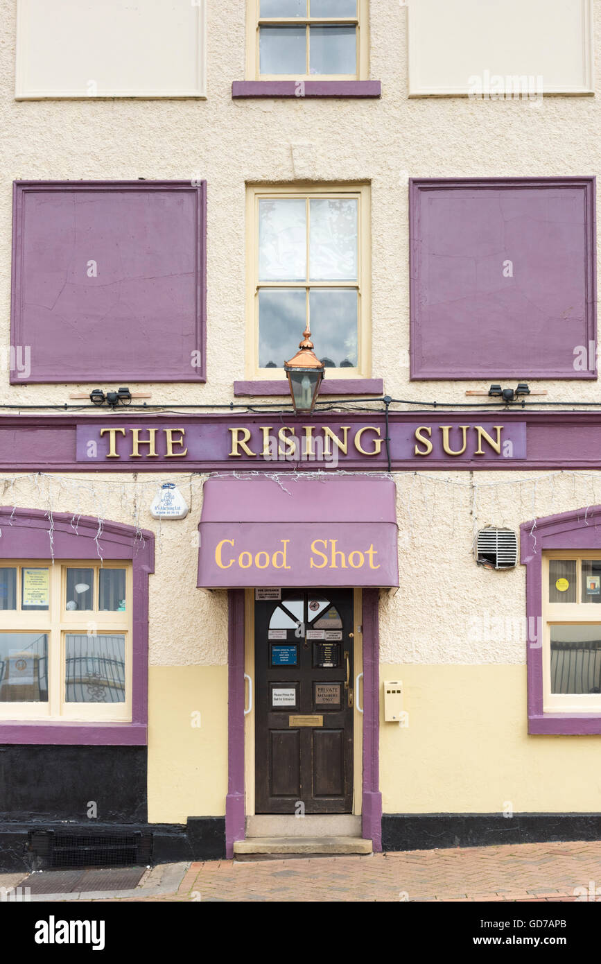 The Rising Sun pub and club in Wellingborough Northamptonshire UK Stock ...