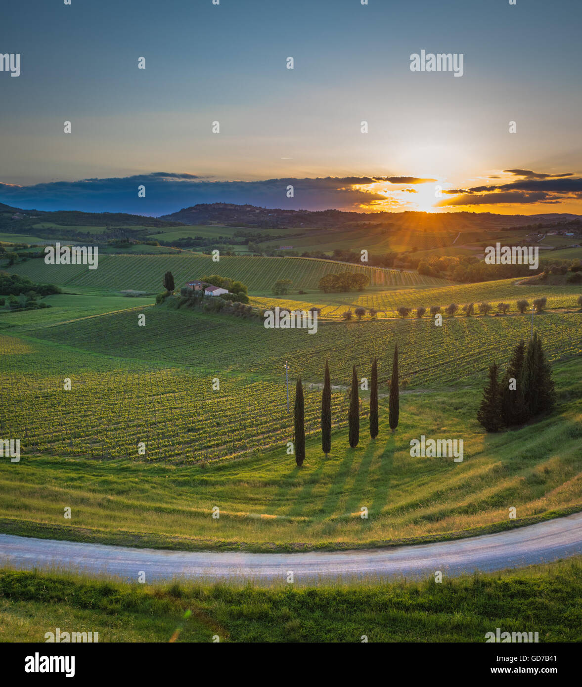 Tuscany landscape hi-res stock photography and images - Alamy
