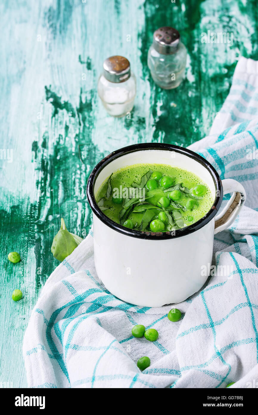 Pea cream soup Stock Photo - Alamy
