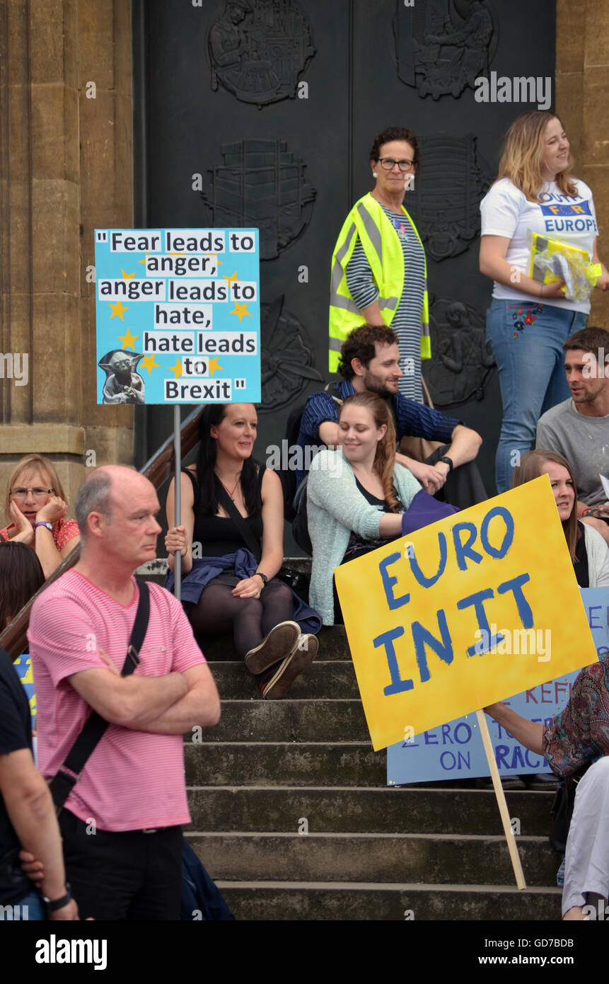 Article 50 brexit voted leave hi-res stock photography and images - Alamy