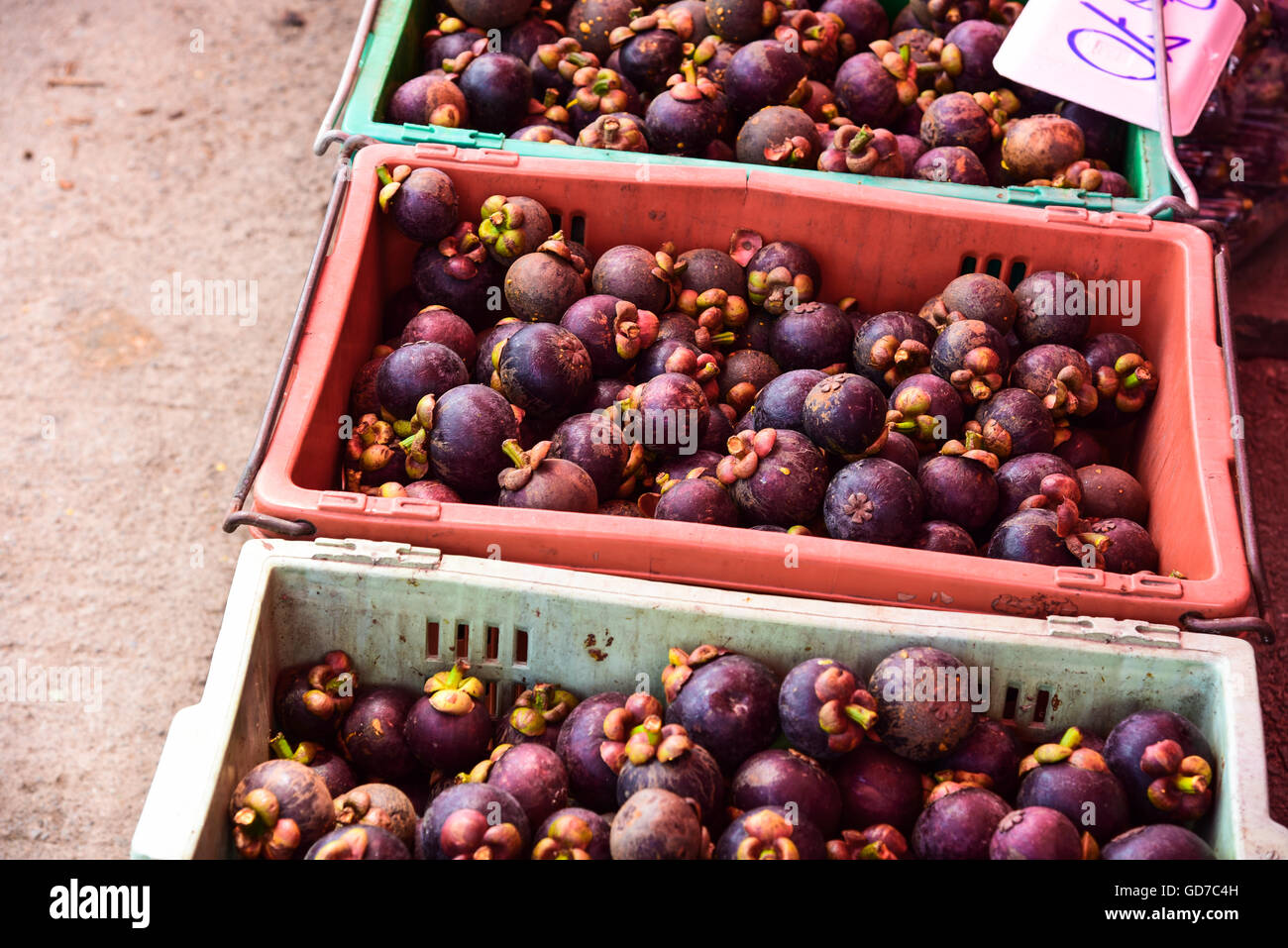 Mangosteen southeast asian fruit hi-res stock photography and images ...