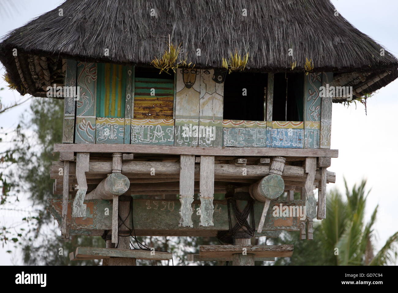 Timor leste traditional house in hi-res stock photography and images ...