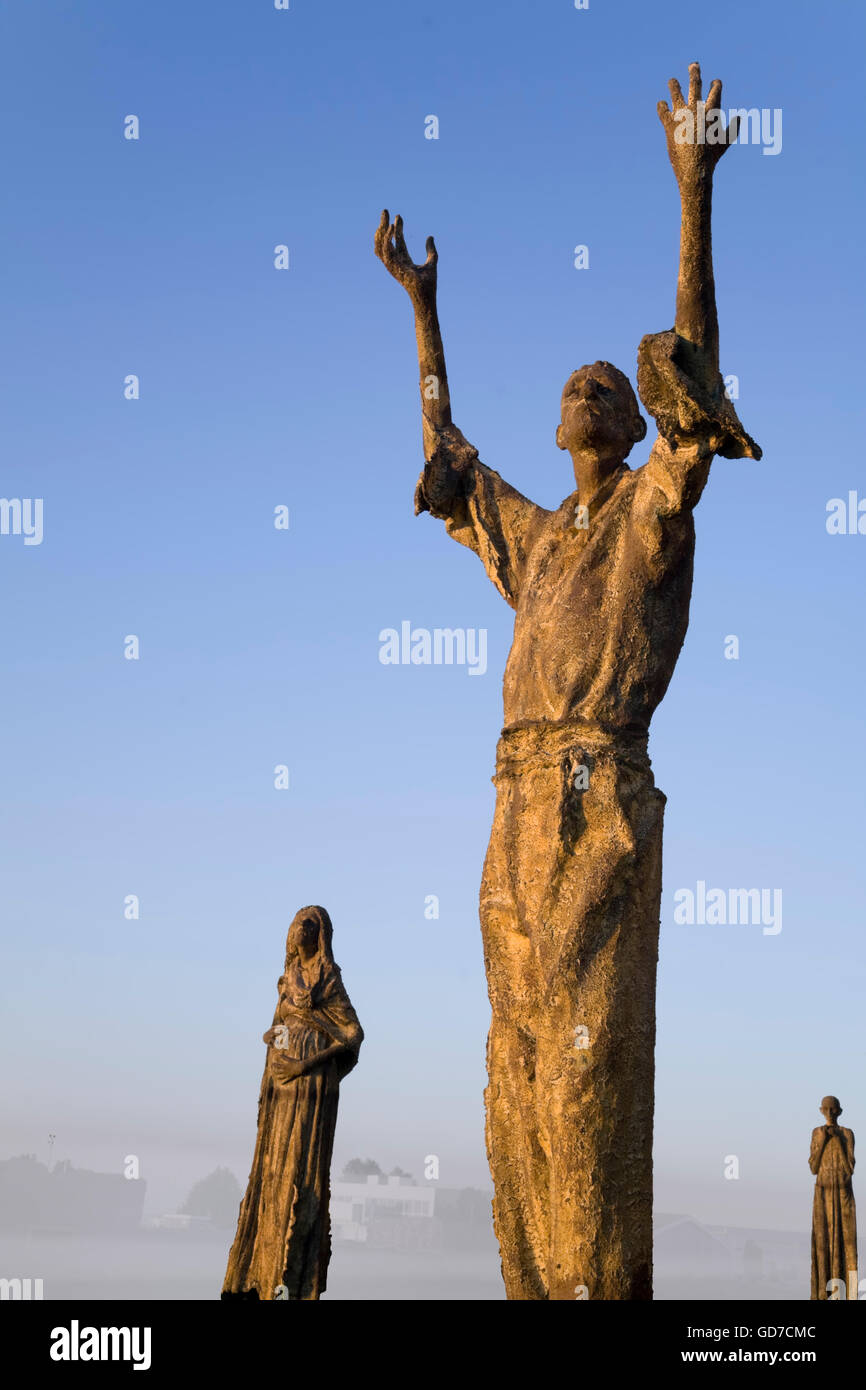 Famine sculpture toronto hi-res stock photography and images - Alamy