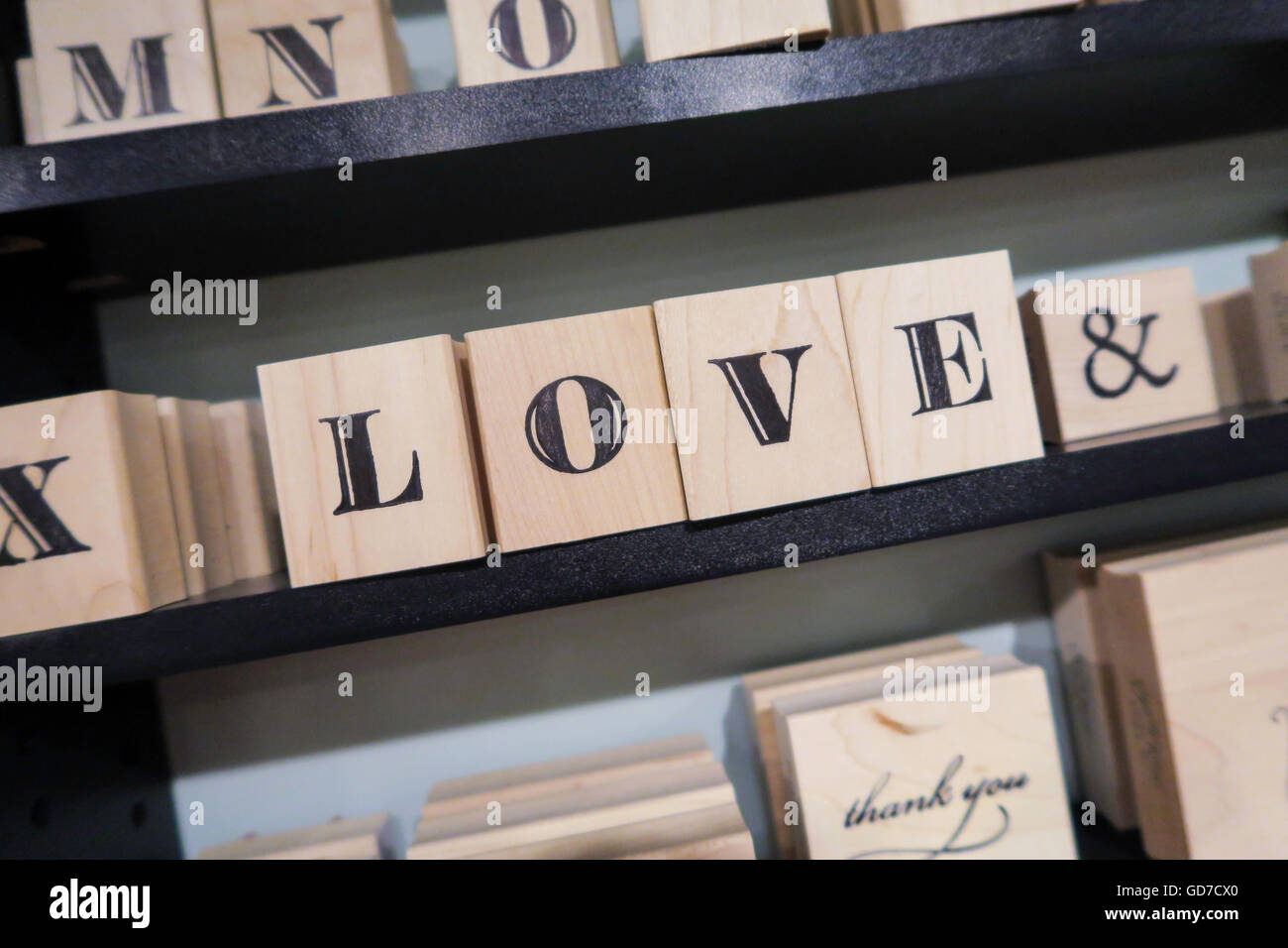 Rockfeller center new york shopping hi-res stock photography and images ...