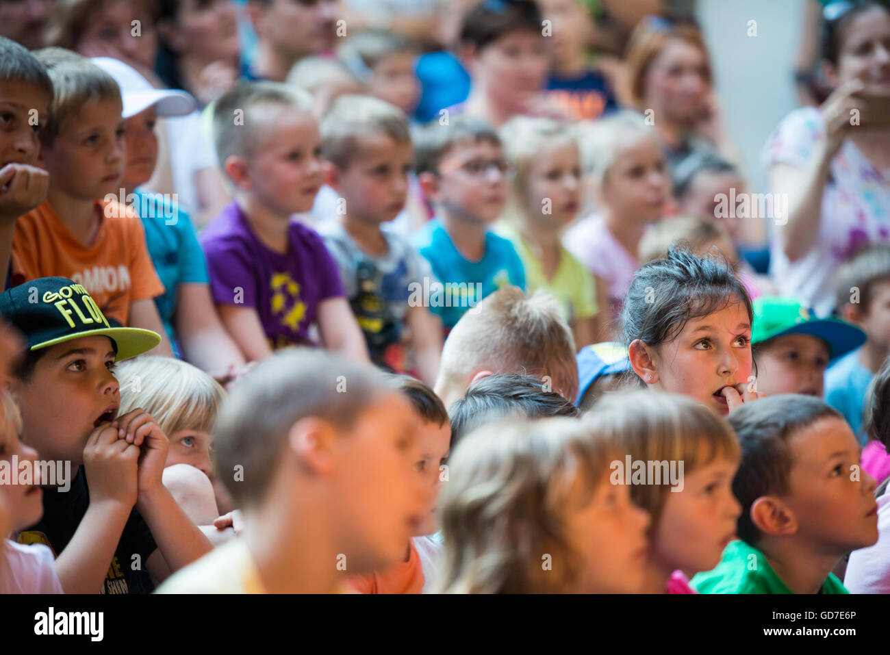 Children audience hi-res stock photography and images - Alamy