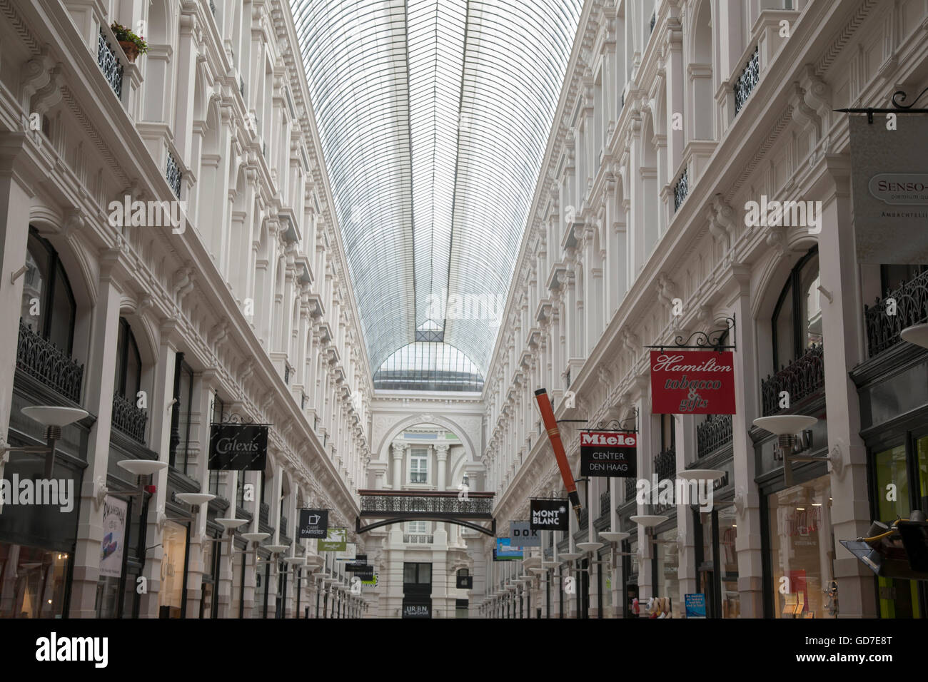 Hague shopping mall hi-res stock photography and images - Alamy