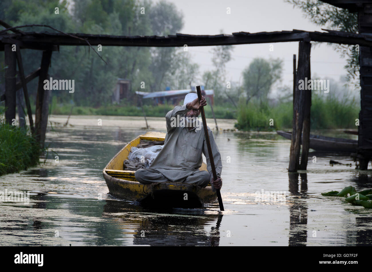 Boat in channel between hi-res stock photography and images - Alamy