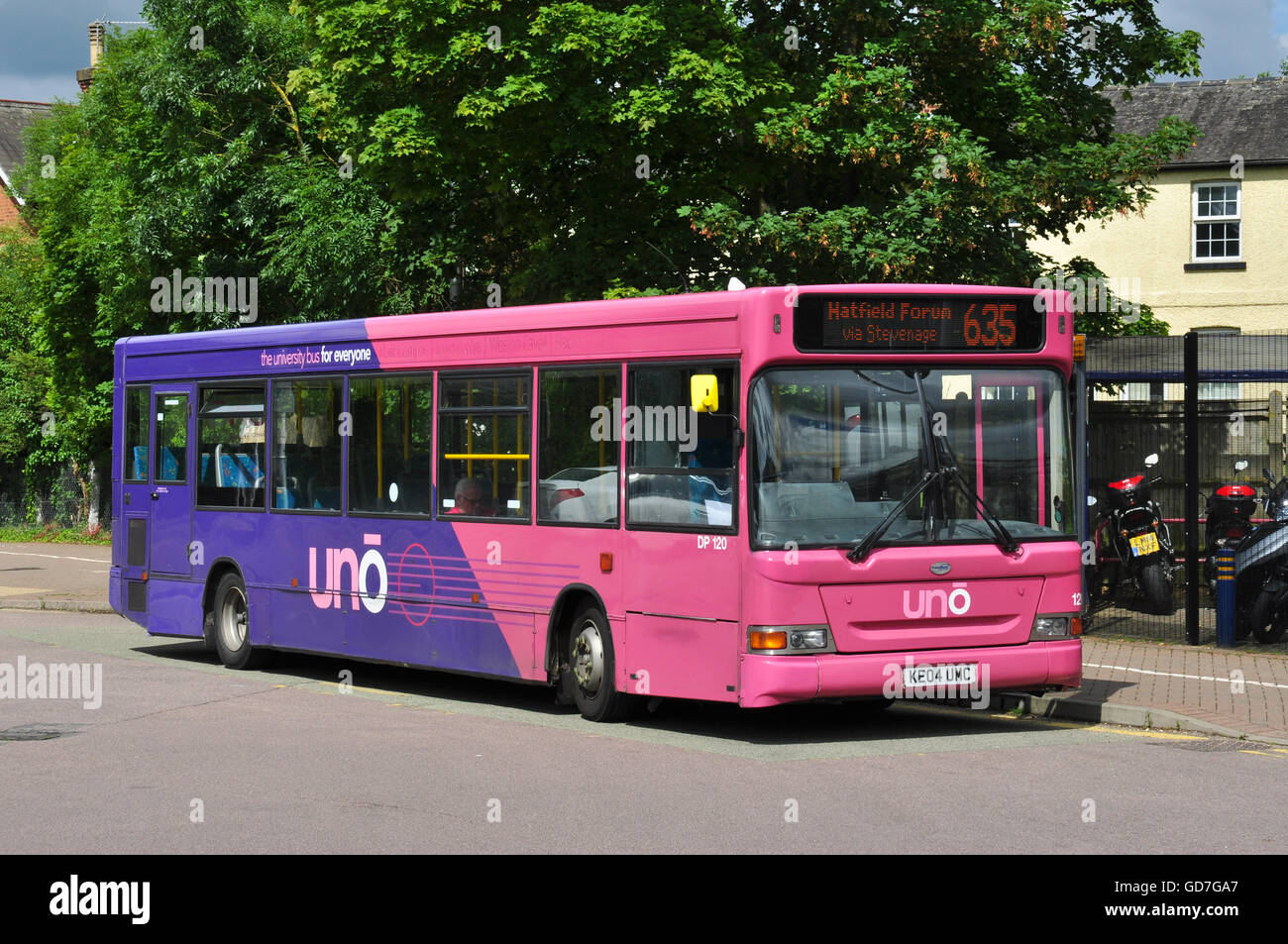 Bus waiting outside the railway station, Hitchin, Hertfordshire ...