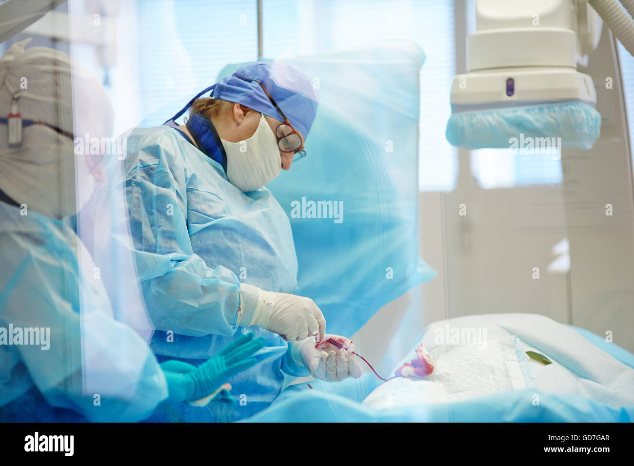 Medical operation hi-res stock photography and images - Alamy