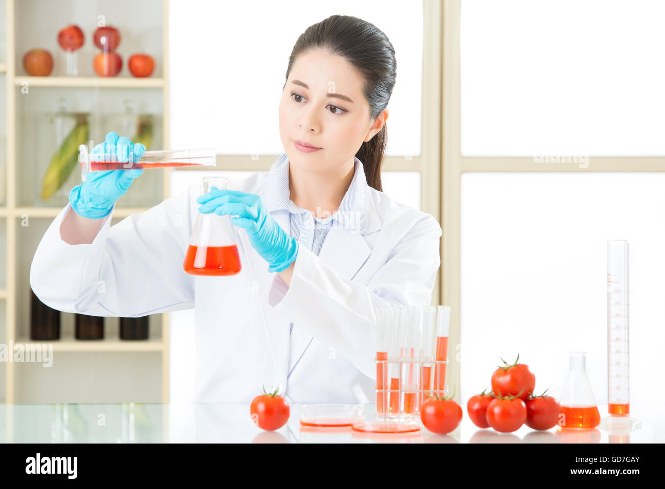 Laboratory analysis hi-res stock photography and images - Alamy