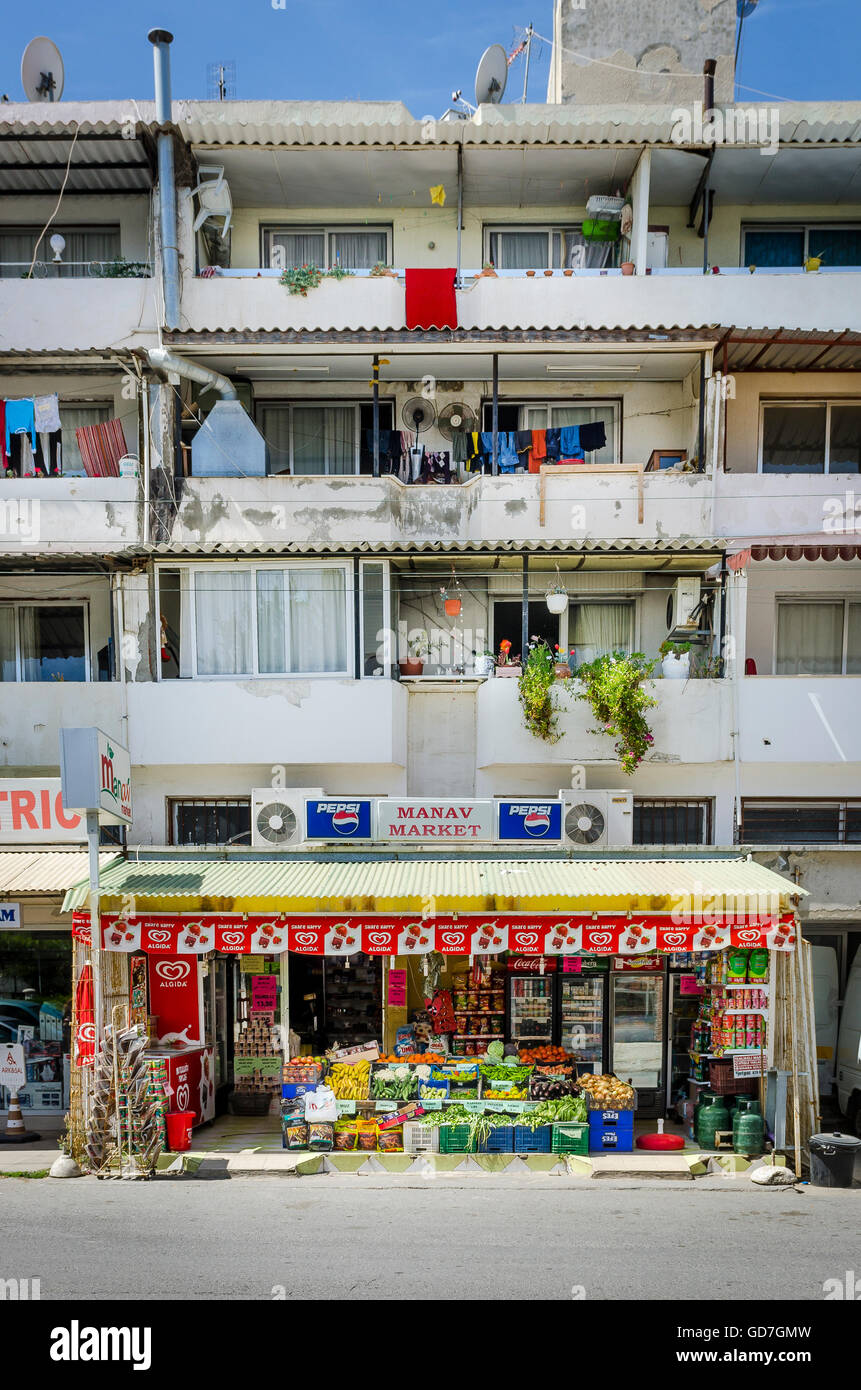 Hanging washing on balcony hi-res stock photography and images - Alamy