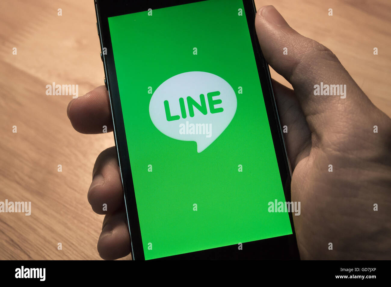 Messaging application hi-res stock photography and images - Alamy