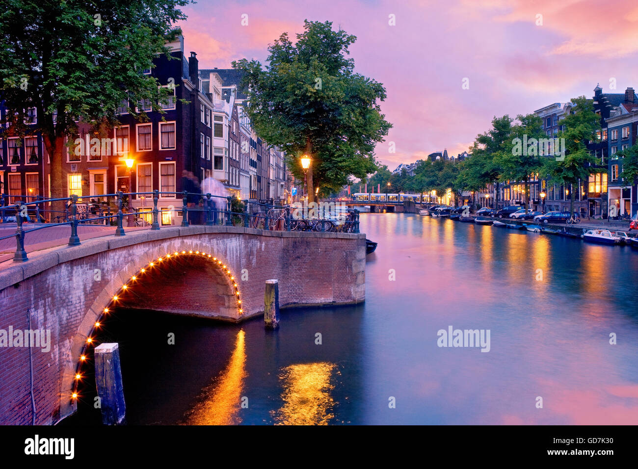 Keizersgracht at night hi-res stock photography and images - Alamy