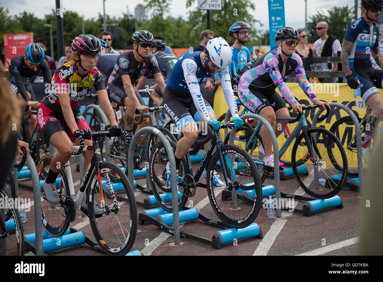 Red Hook Crit London 2016 Cycling Criterium Fixed Gear Bike Single ...