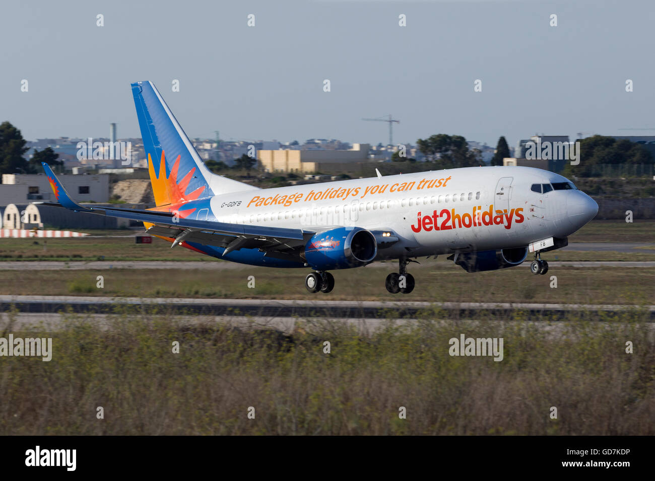 Aircraft manchester airport jet2 boeing hi-res stock photography and ...