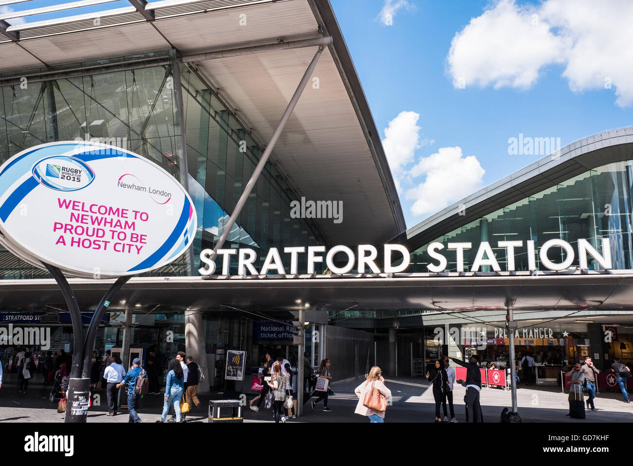Stratford tube station hi-res stock photography and images - Alamy