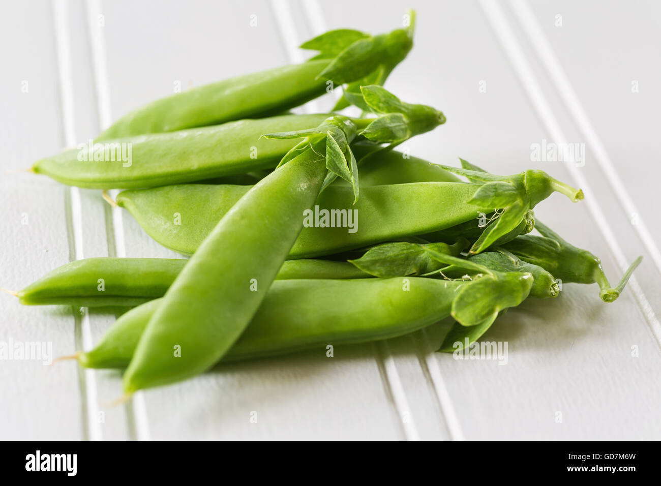 Edible sugar snap peas fresh from the garden Stock Photo - Alamy