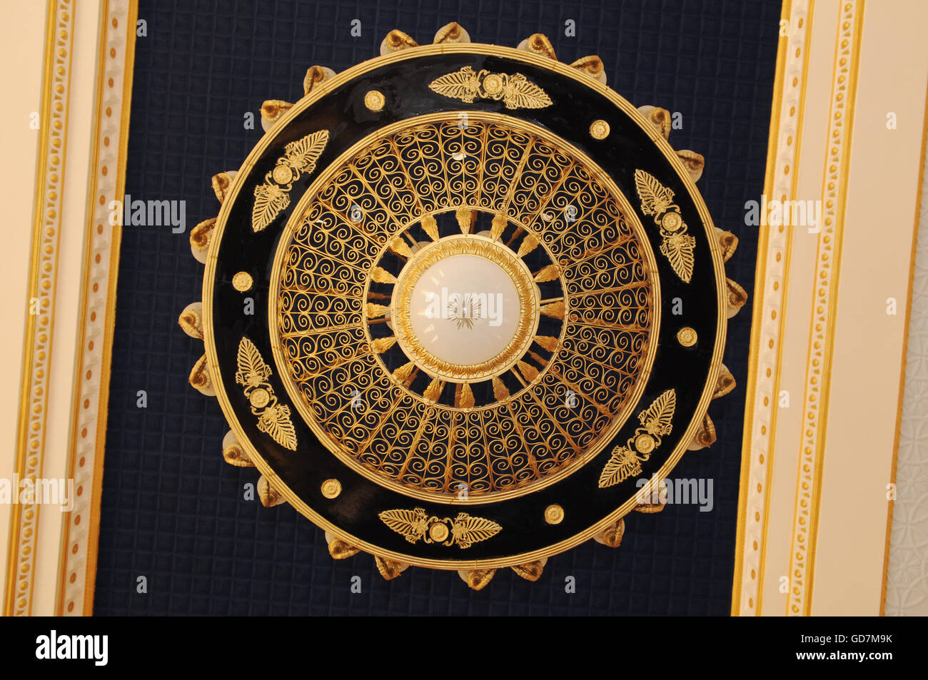 Islamic ceiling design hi-res stock photography and images - Alamy