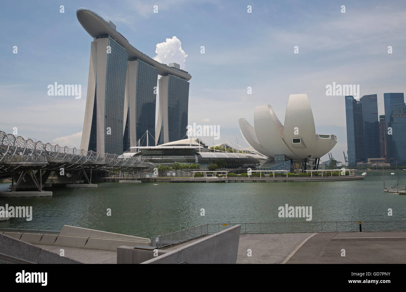 Hotel in the shape of a boat hi-res stock photography and images - Alamy