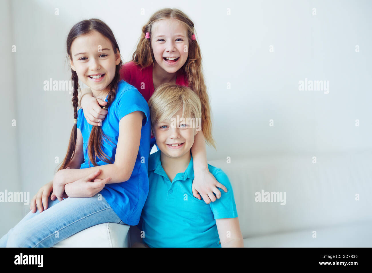 Friendly kids hi-res stock photography and images - Alamy
