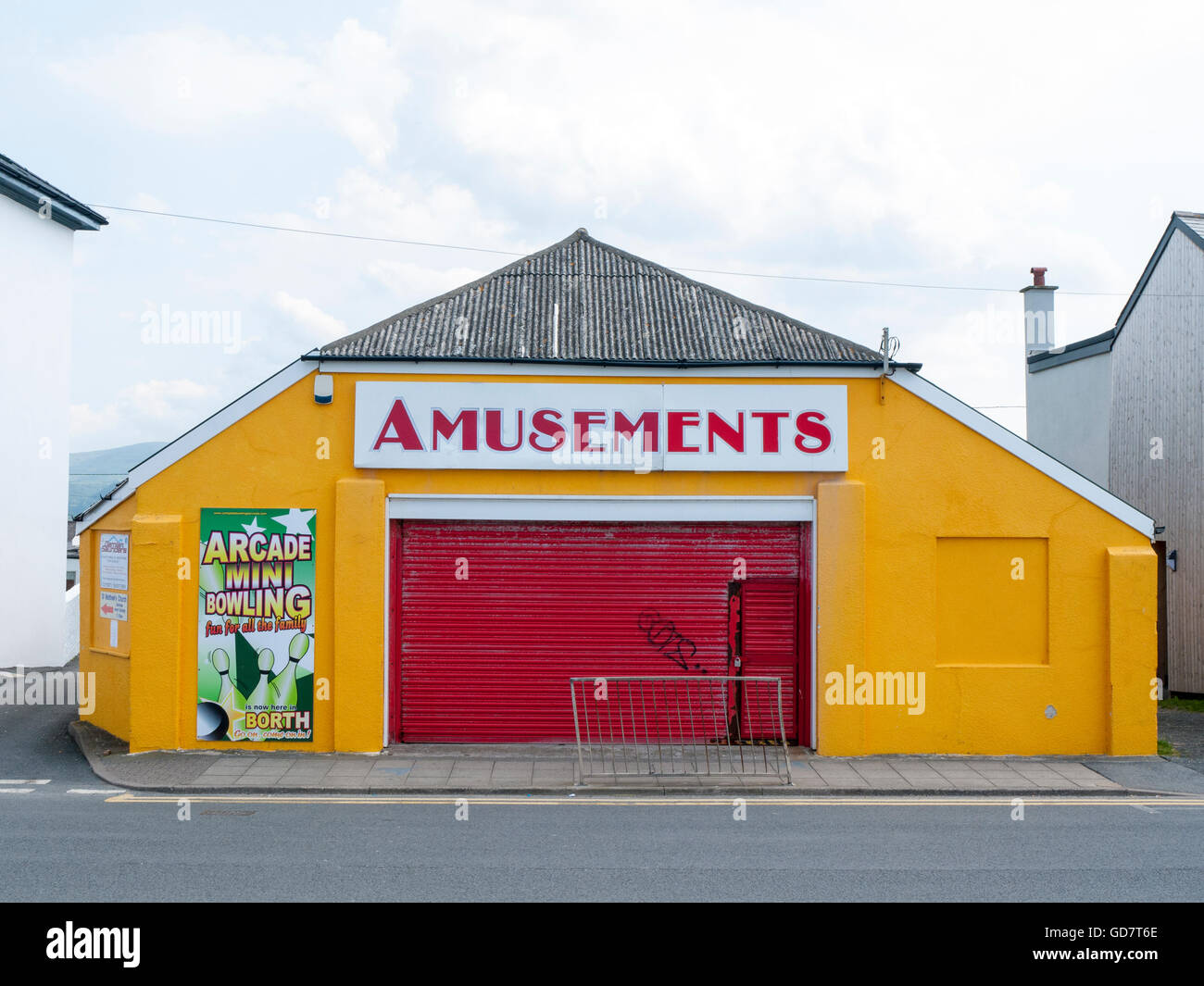 Amusement Arcade on the promenade in Borth Ceredigion Wales UK Stock ...