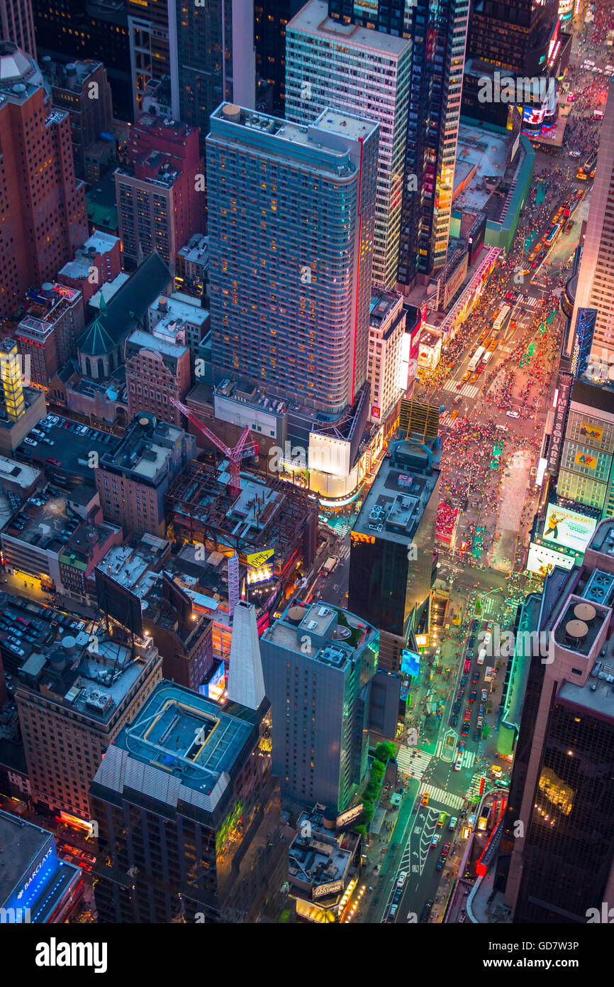 Times square neighborhood hi-res stock photography and images - Alamy