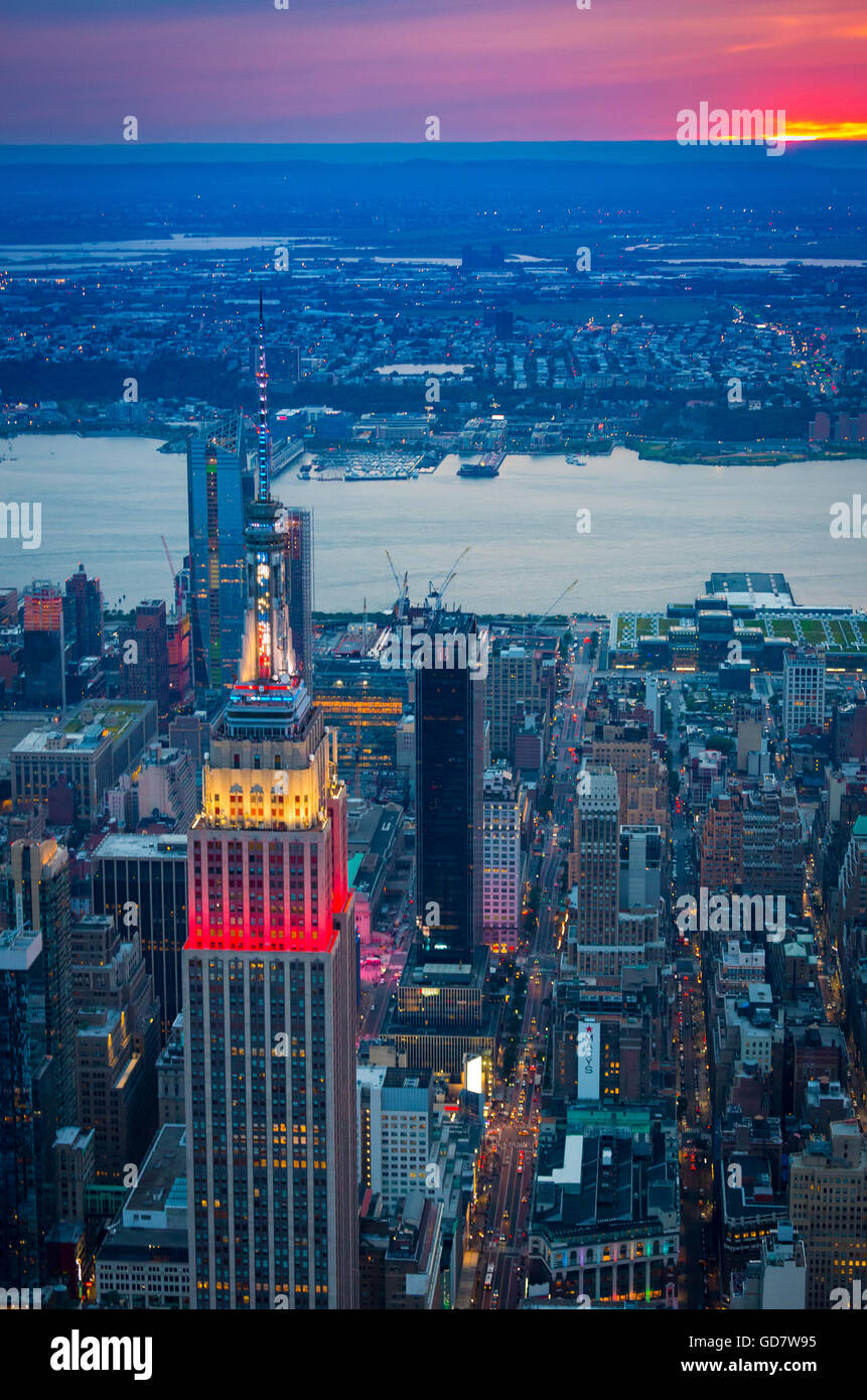 The Empire State Building is a 102-story landmark Art Deco skyscraper ...