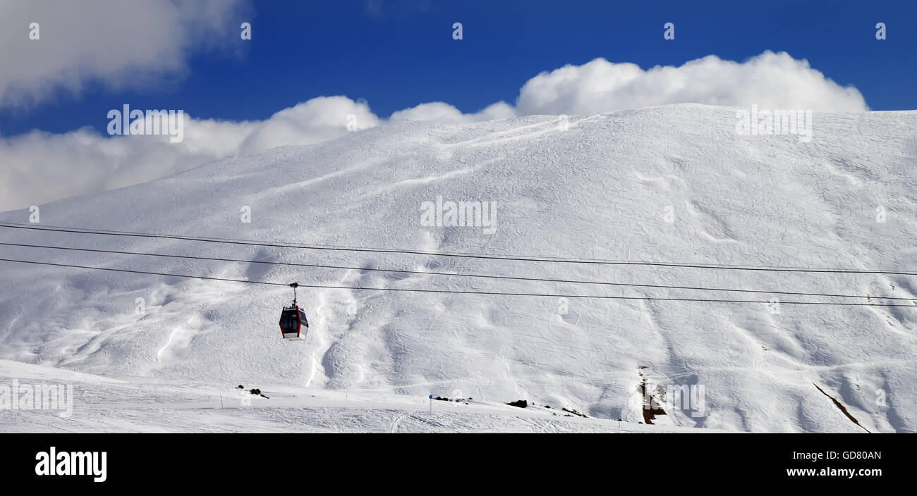 Gudauri ski cable car gondola hi-res stock photography and images - Alamy