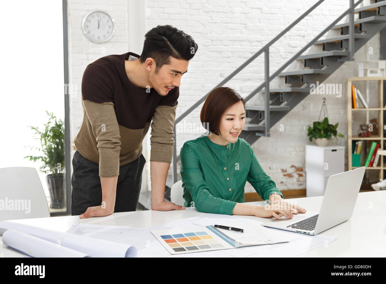 Engineer design office oriental hi-res stock photography and images - Alamy