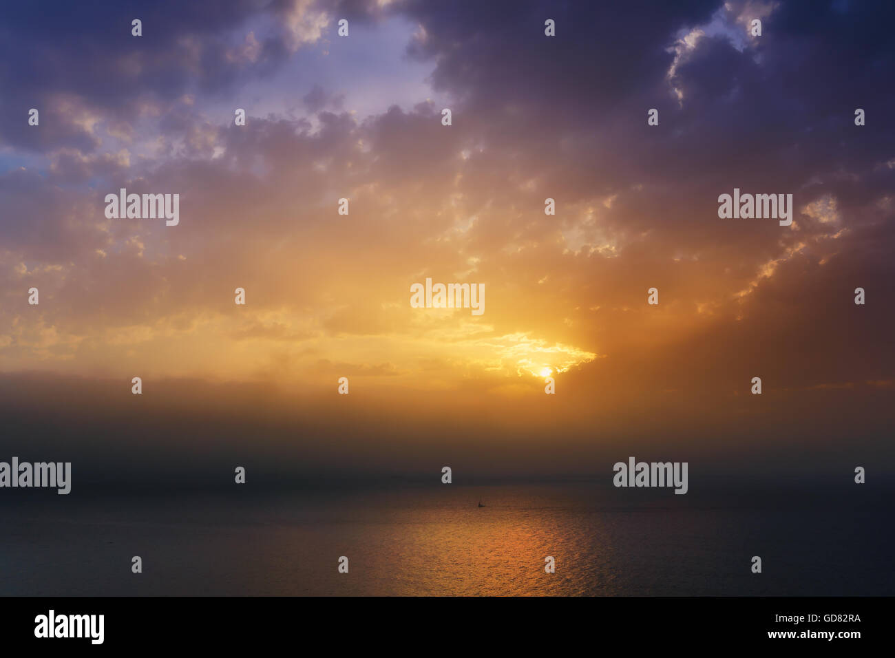 Sunset sea water hi-res stock photography and images - Alamy