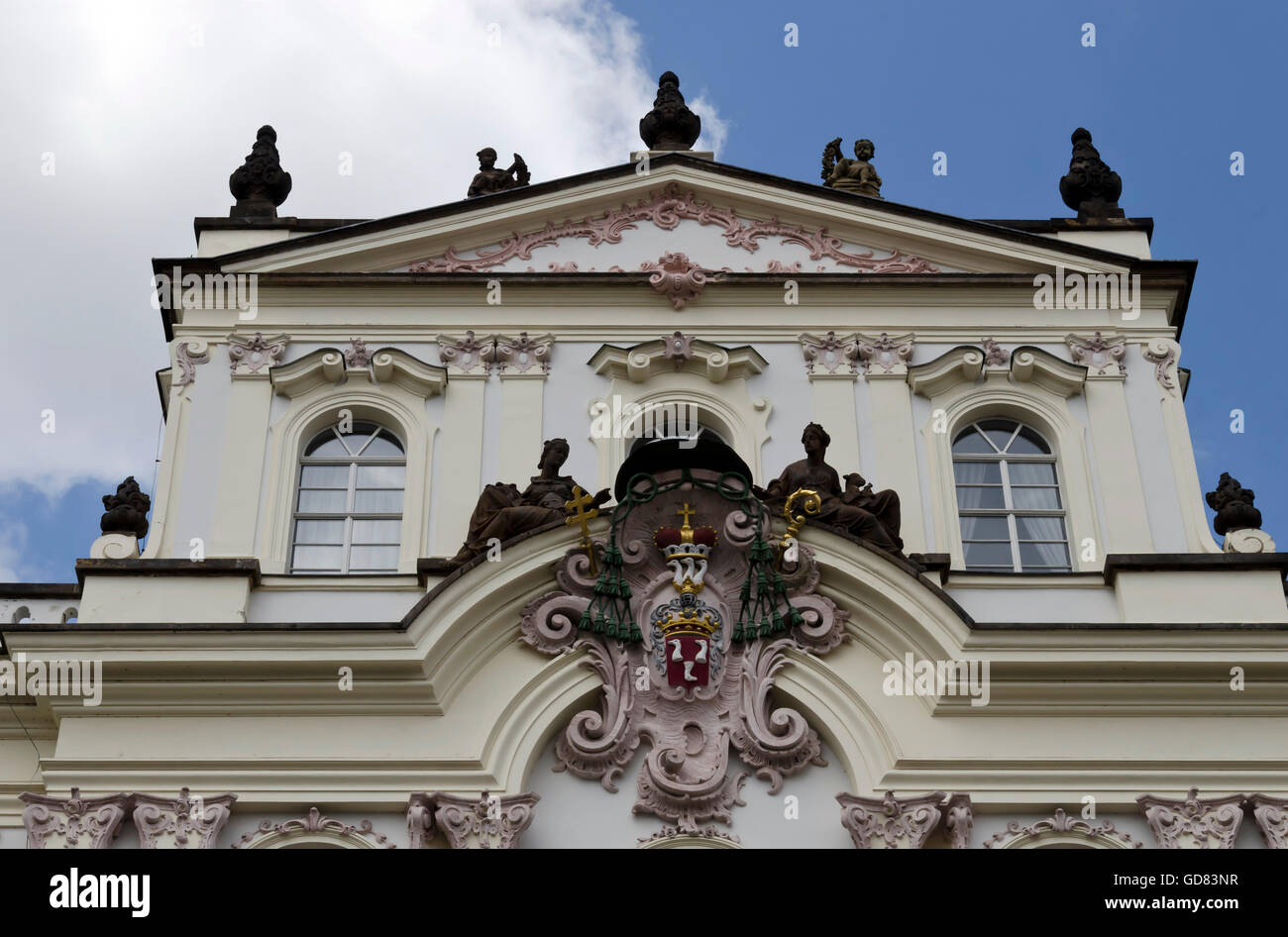 Attractive crest and statues on a palace in the centre of Prague (Praha ...