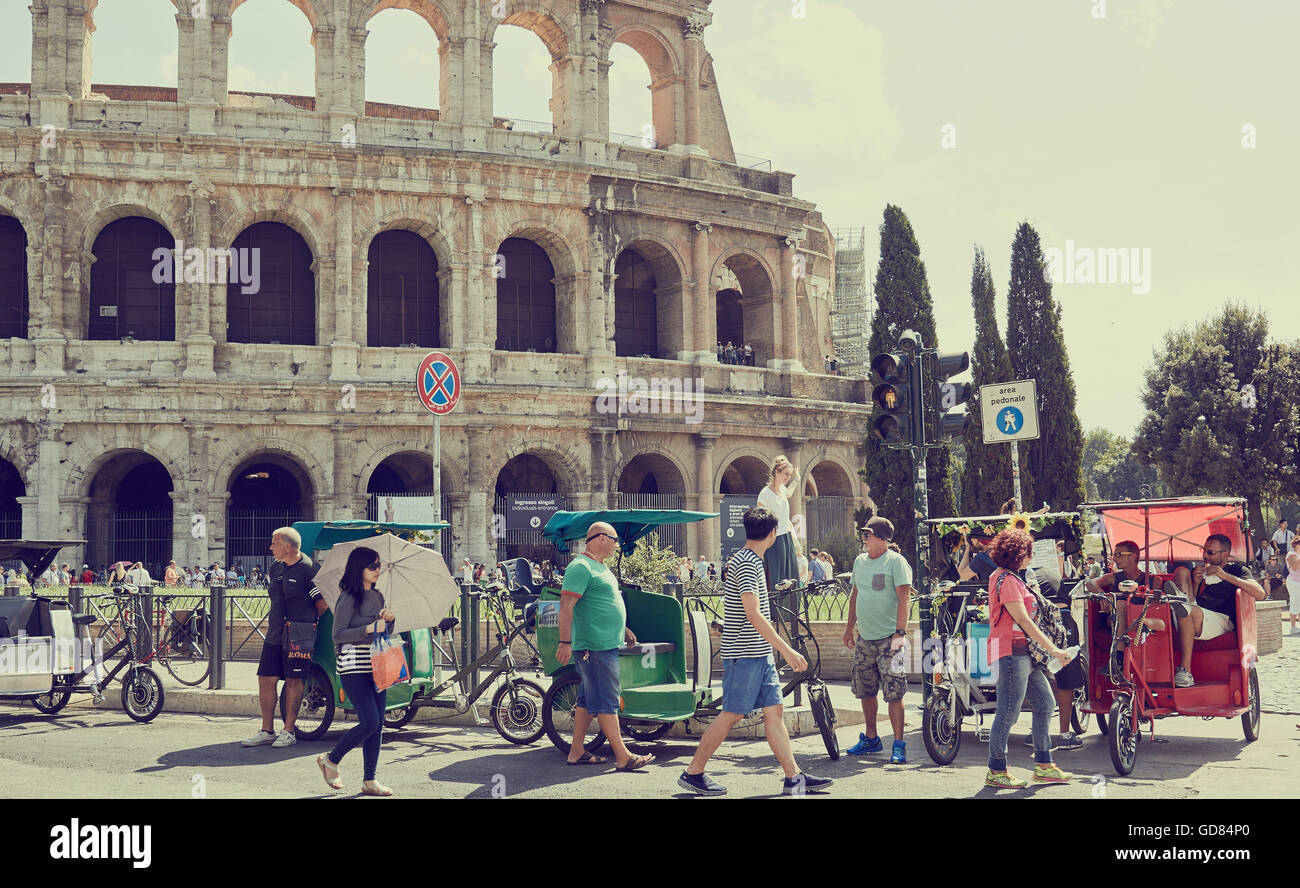 Rickshaw sightseeing in front hi-res stock photography and images - Alamy