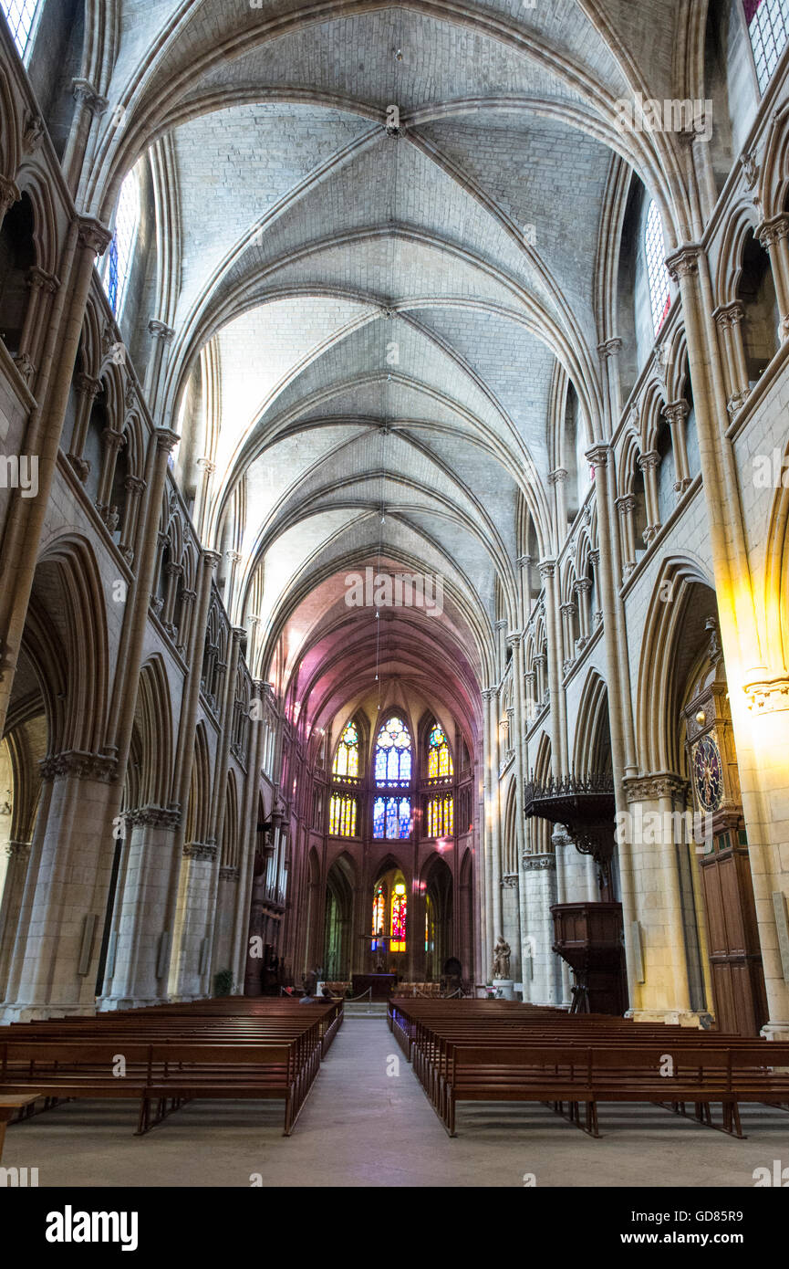 Nevers cathedral hi-res stock photography and images - Alamy