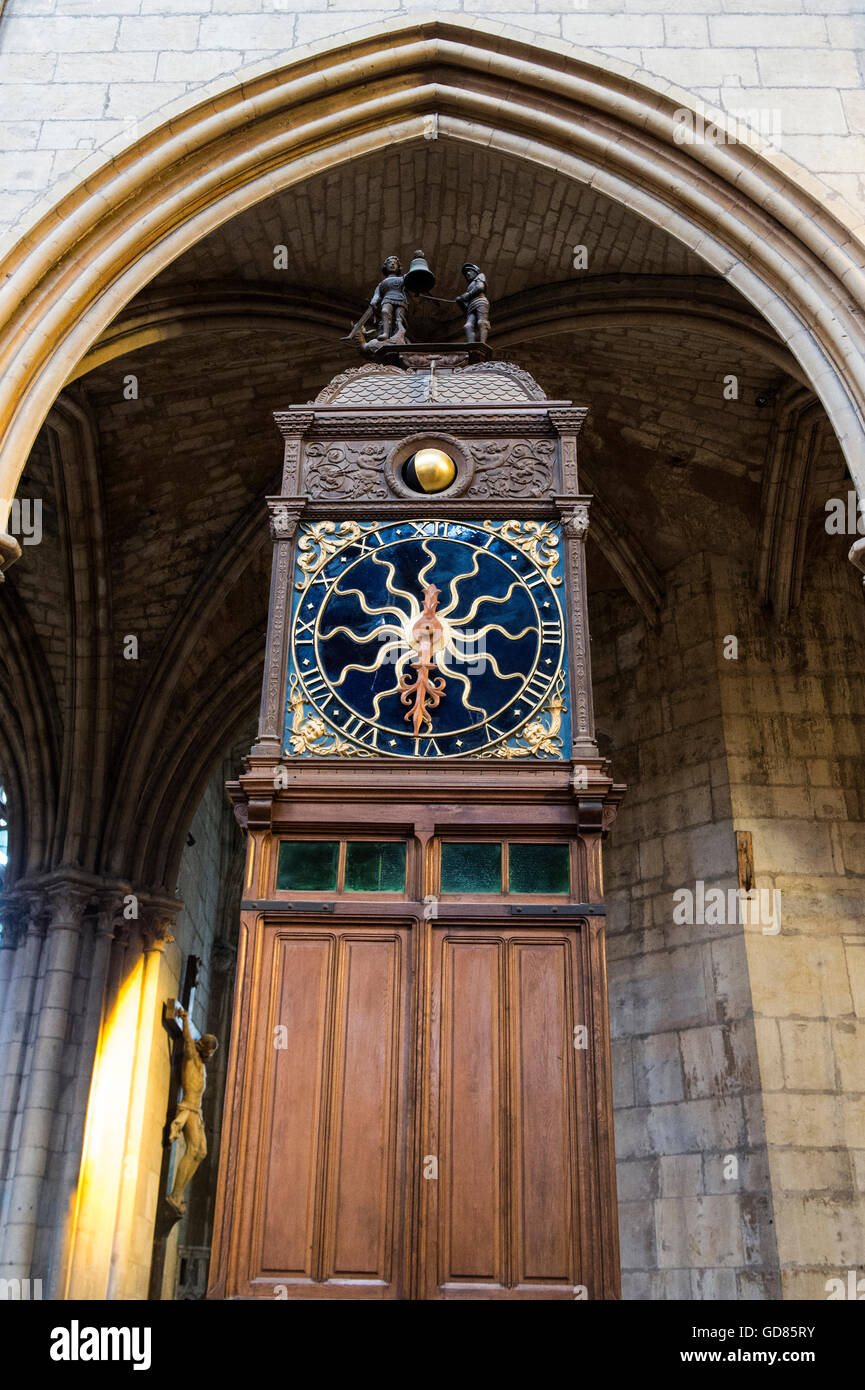 Nevers cathedral nevers france hi-res stock photography and images - Alamy