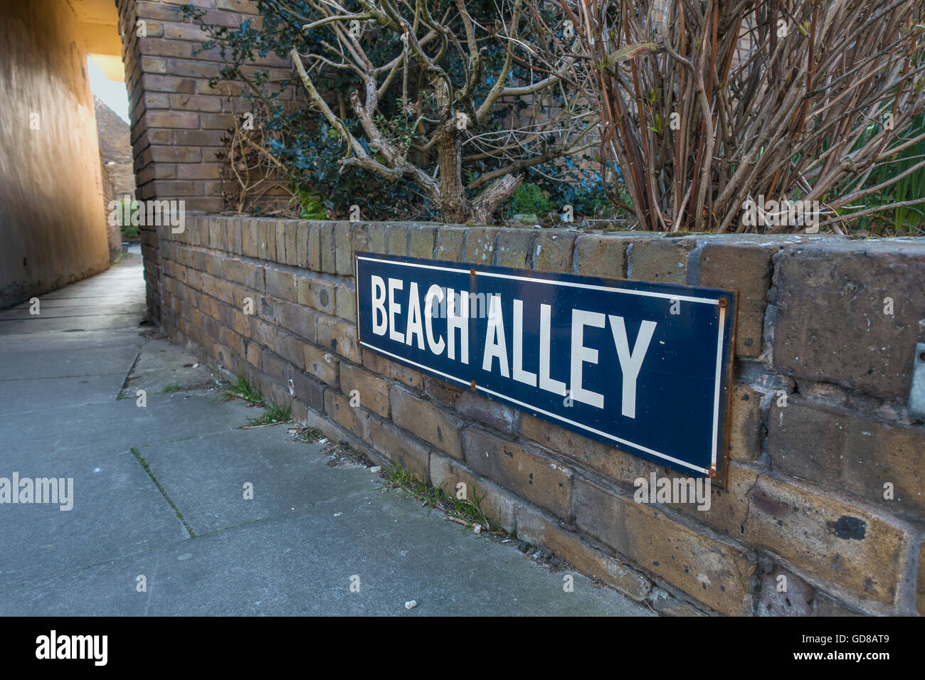 Alley sign hi-res stock photography and images - Alamy