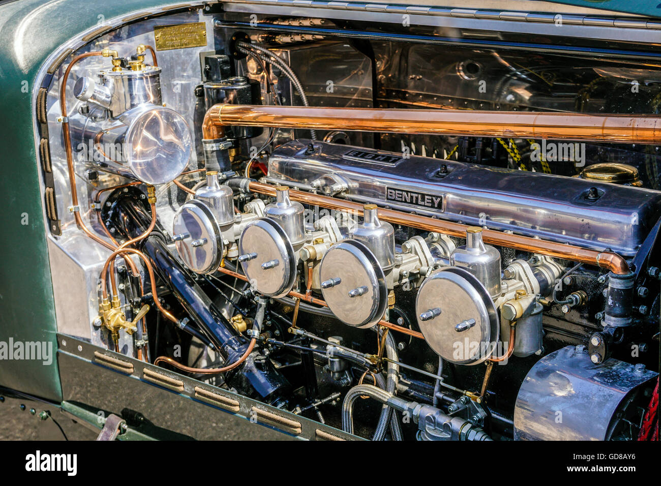 Bentley dashboard hi-res stock photography and images - Alamy