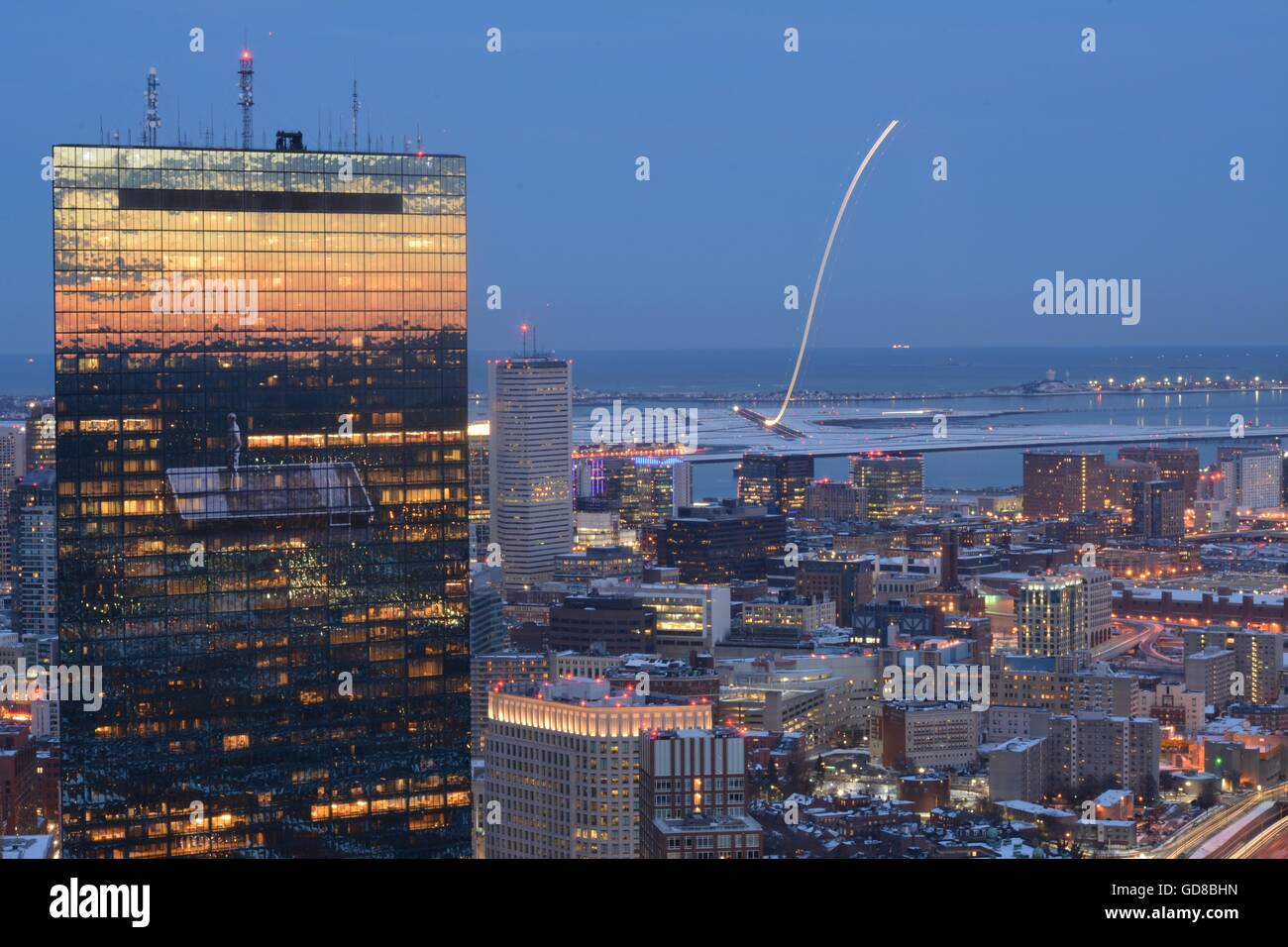 Airport planes taking off united states hi-res stock photography and ...