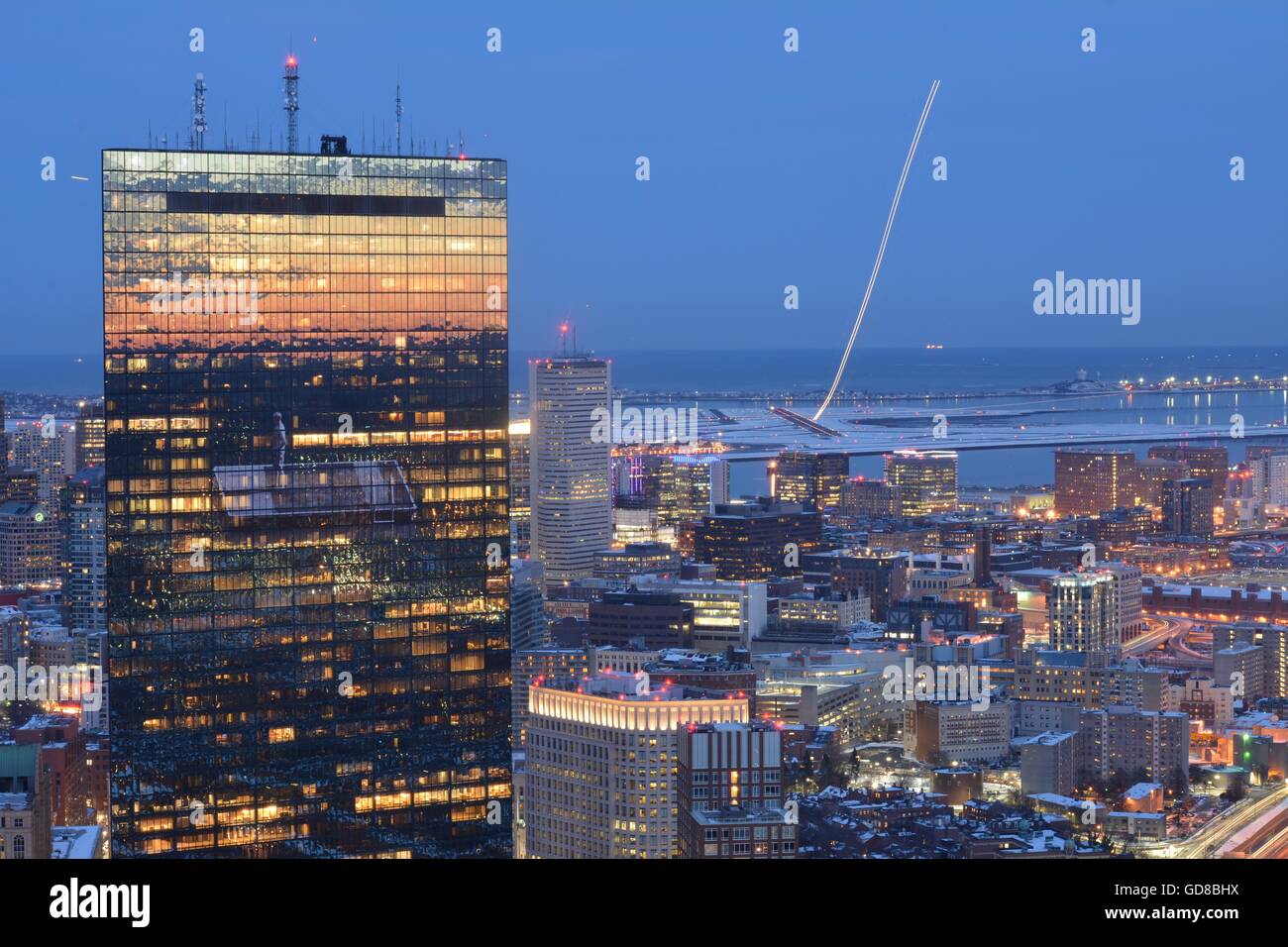 Airport planes taking off united states hi-res stock photography and ...