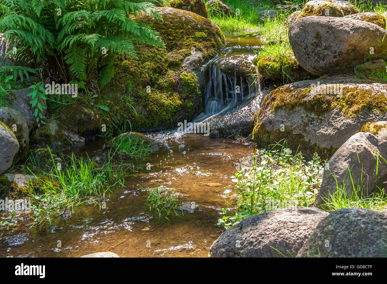 Man made small waterfall hi-res stock photography and images - Alamy
