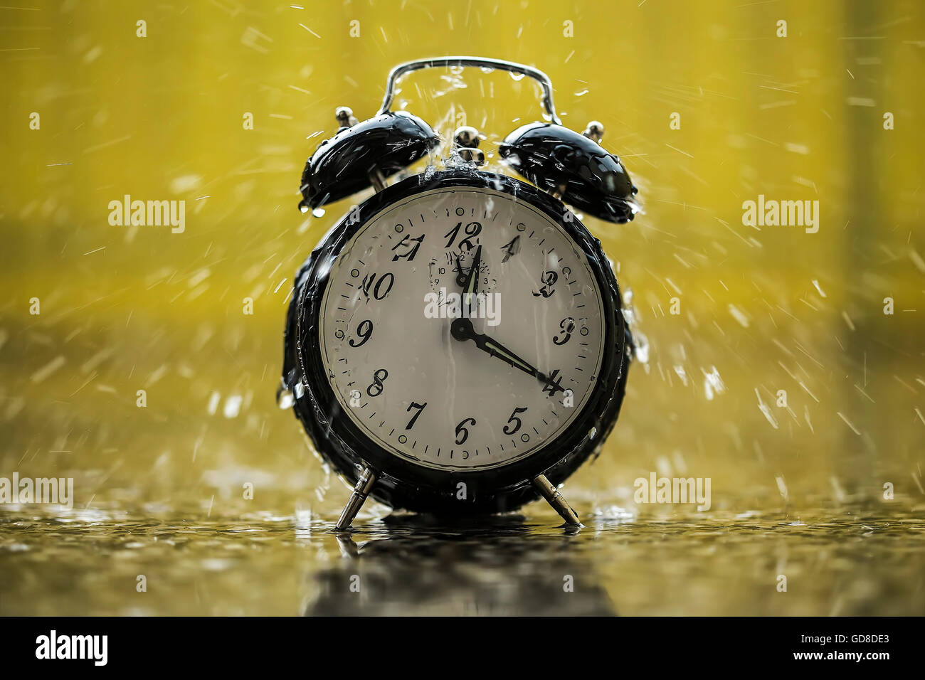 Raining the alarm hi-res stock photography and images - Alamy