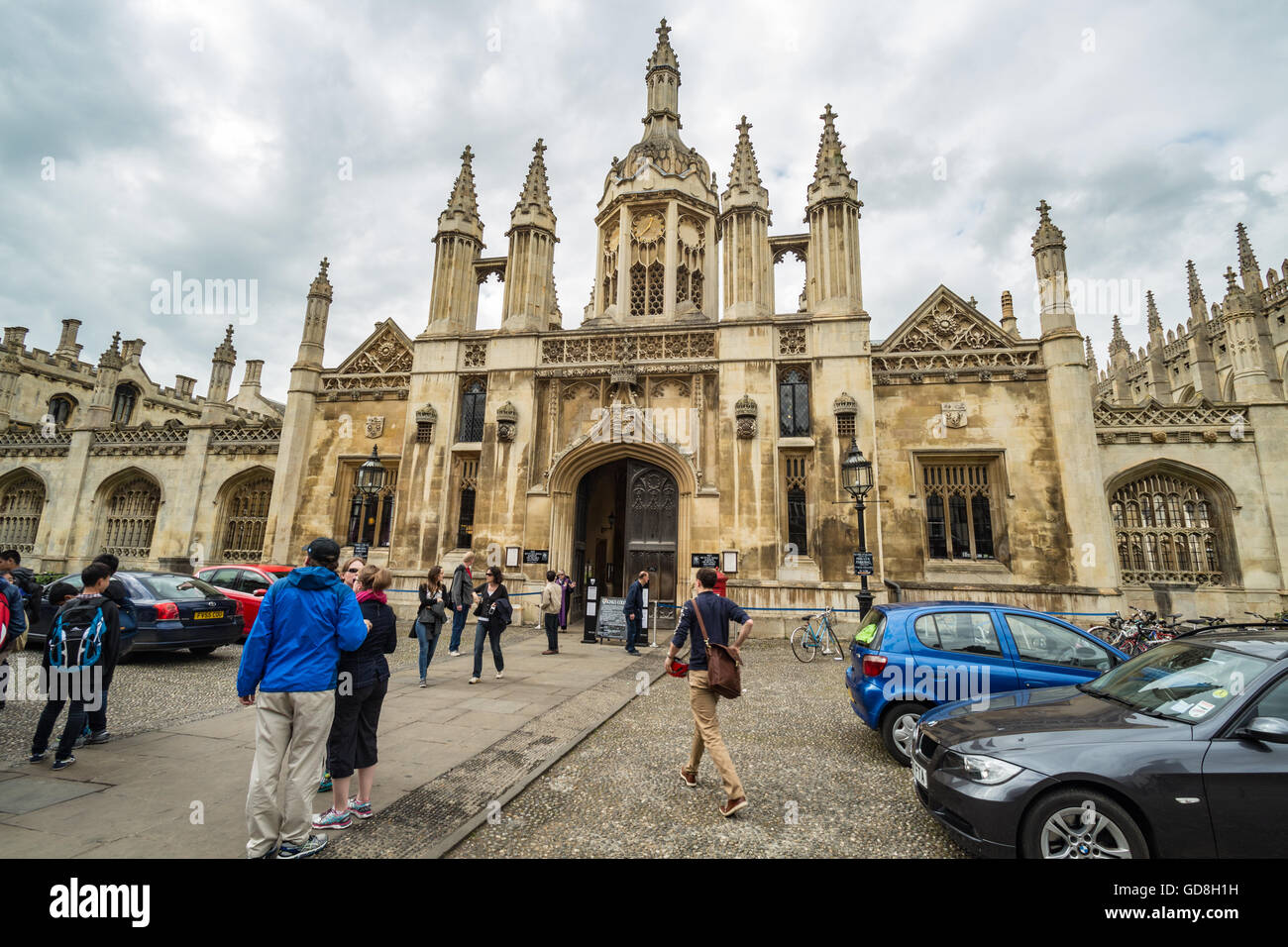 Kings college cambridge entrance gate hi-res stock photography and ...
