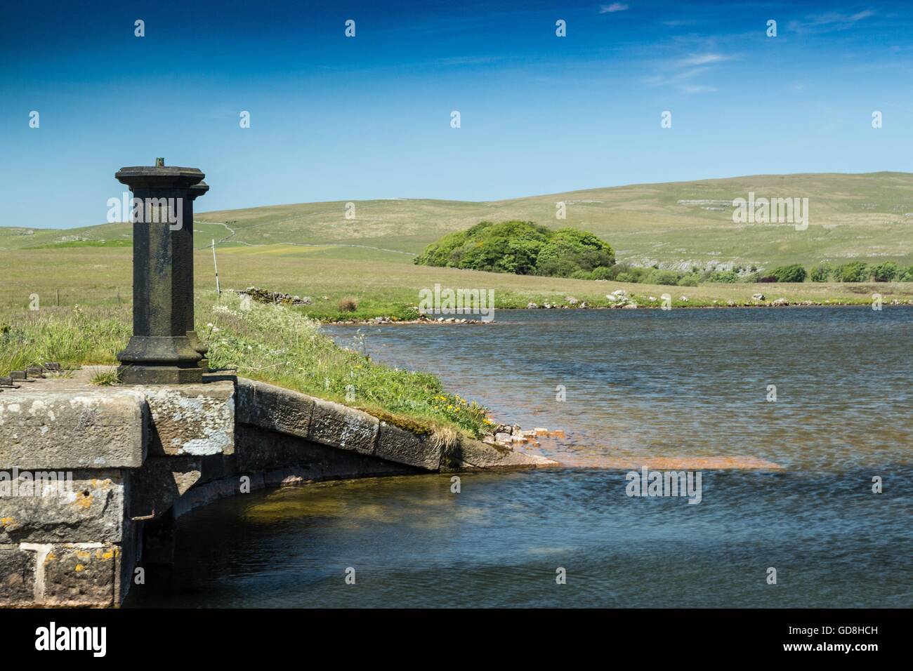 Highest lake in england upland alkaline lakes ieurope geology hi-res ...