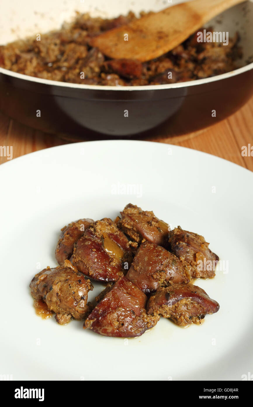 Cooked chicken liver Stock Photo - Alamy