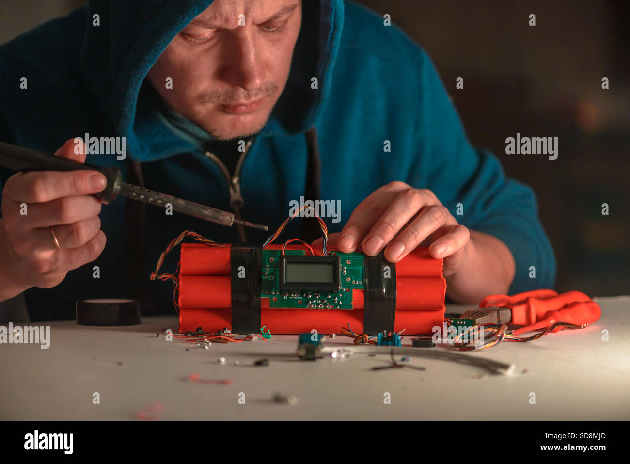 How To Make A Real Time Bomb