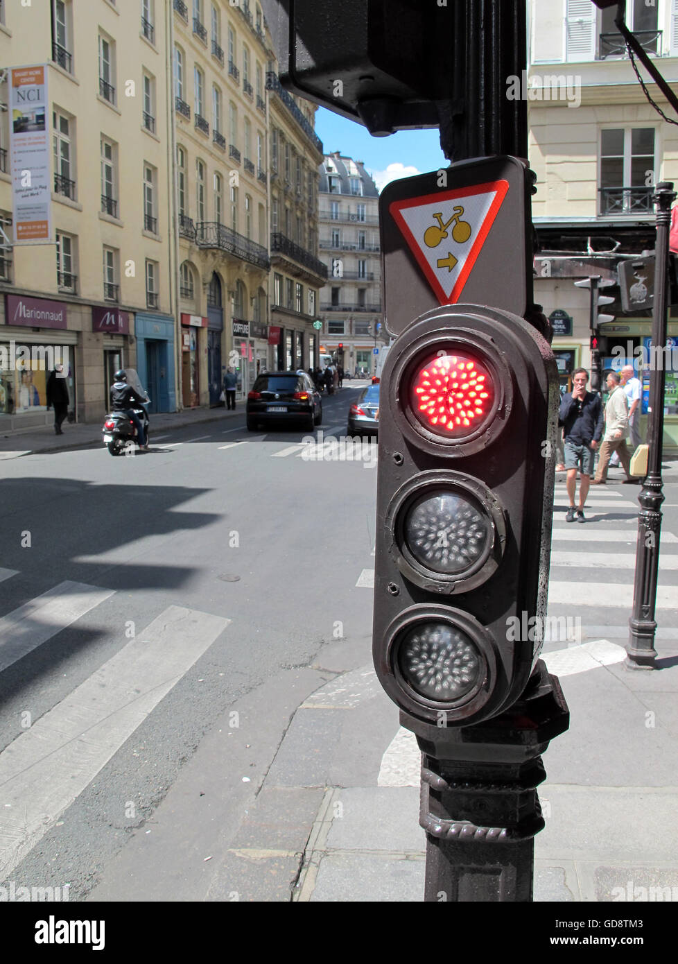 Paris, France. 13th July, 2016. A sign on a traffic light allows ...