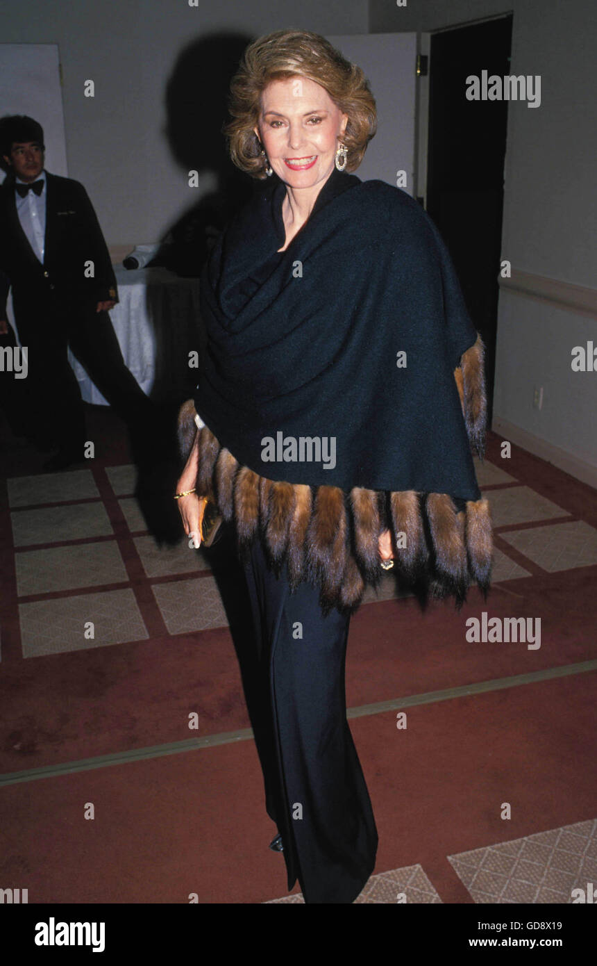 June 18, 2008 - CYD CHARISSE 11-1988. - 1988.CYDCHARISSERETRO © Roger ...