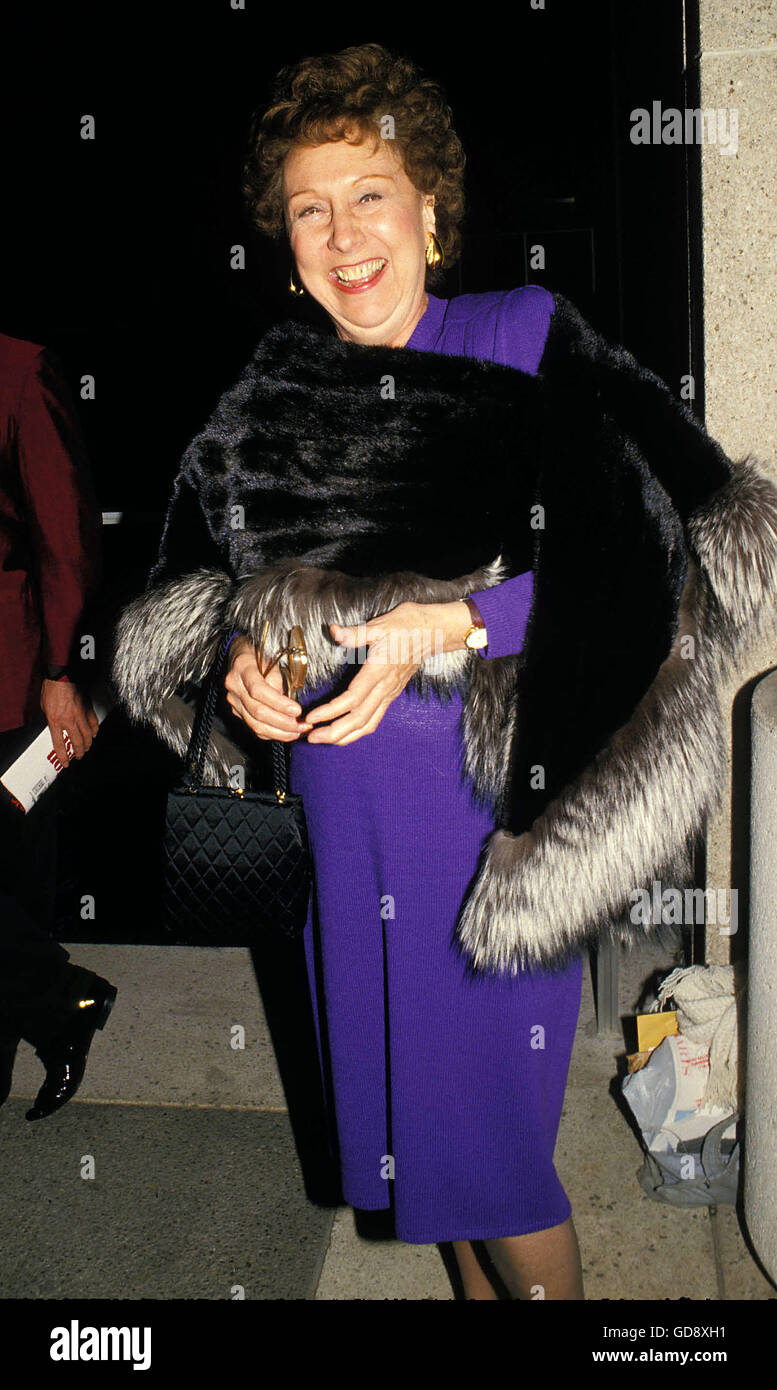 Jean Stapleton. 29th Dec, 2005. JEANSTAPLETONRETRO.1988 © Roger Karnbad ...