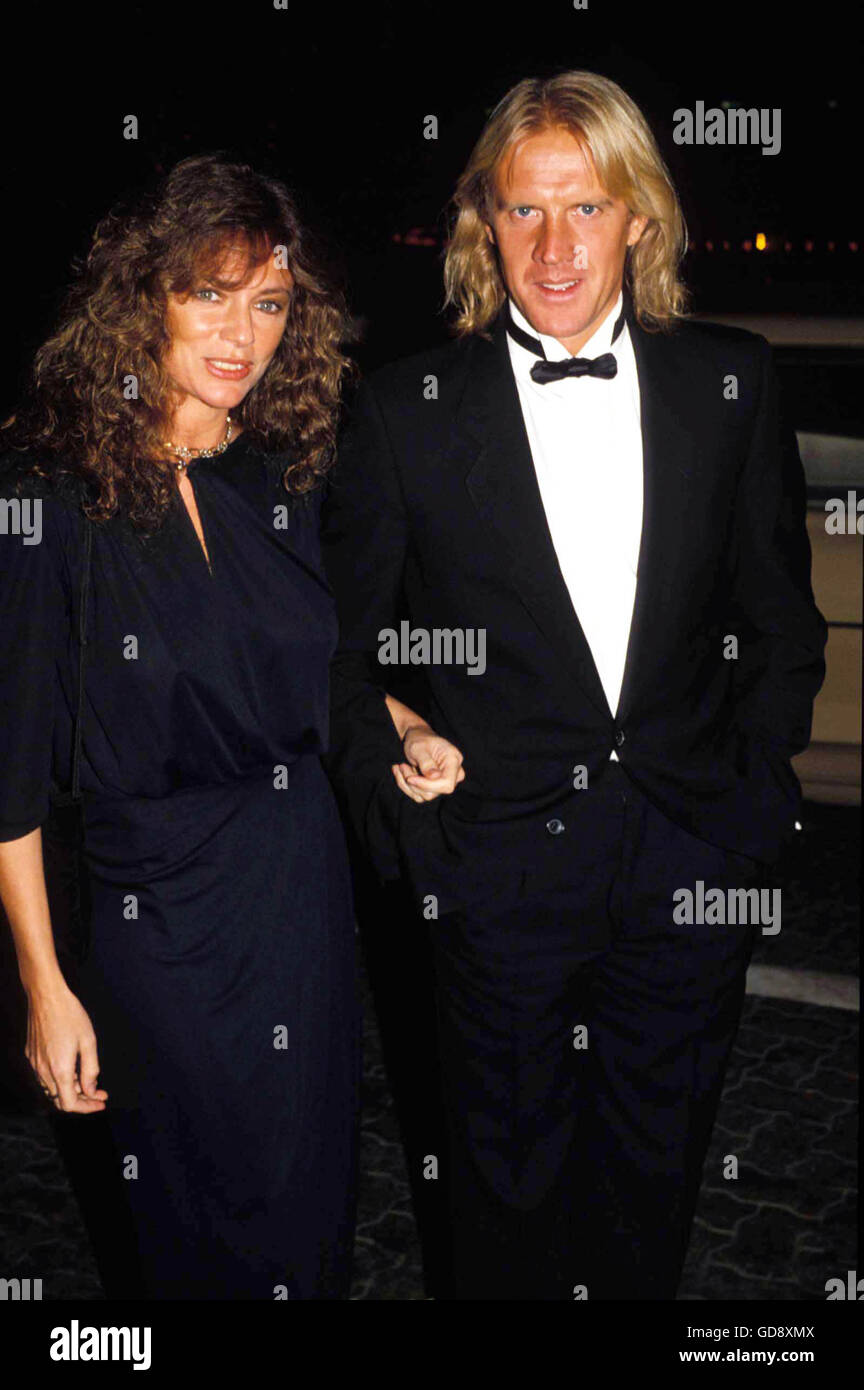 Jackie bisset hi-res stock photography and images - Alamy